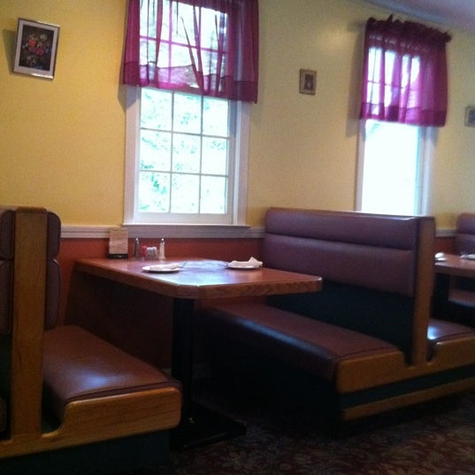 Villaggio Restaurant & Tavern at the Manning Manse - 4 tips from 72 ...