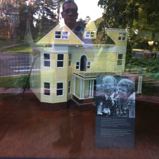 Gerald R. Ford Birthsite And Gardens - Southeast Omaha - 4 tips