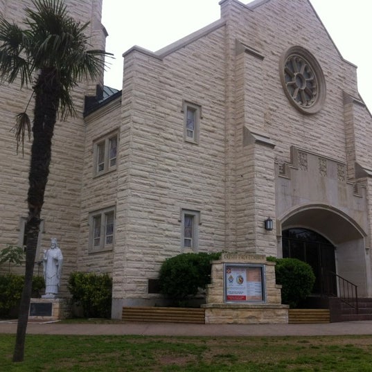 Photos at Cristo Rey Catholic Church - 1 tip from 141 visitors