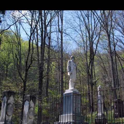 Hatfield Family Cemetery - 1 tip from 7 visitors