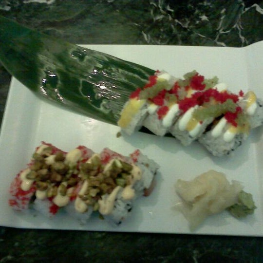 Full Moon Sushi & Bistro - Asian Restaurant