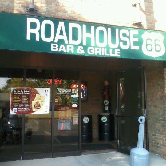 Roadhouse 66 Bar & Grill - Karaoke Bar