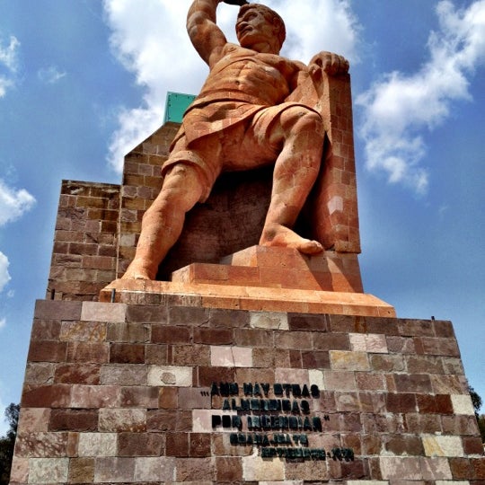 Monumento a El Pípila - Monument / Landmark