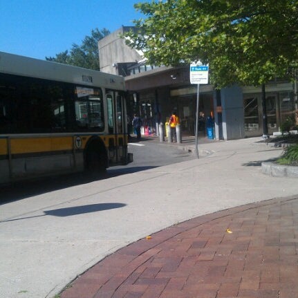 MBTA Malden Center Station - Metro Station in Malden