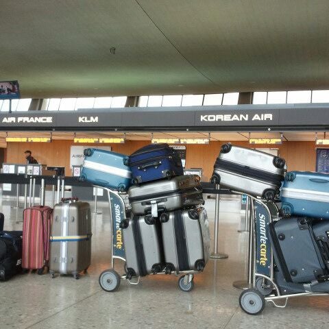 Korean Airlines Check-in - Airport Ticket Counter in Dulles