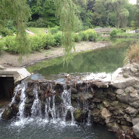 Edwards Gardens - Park in Sunnybrook - York Mills