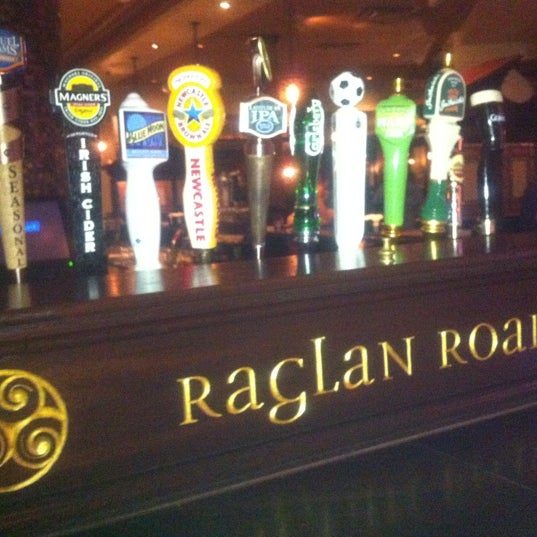 Raglan Road Irish Pub - 471 tips
