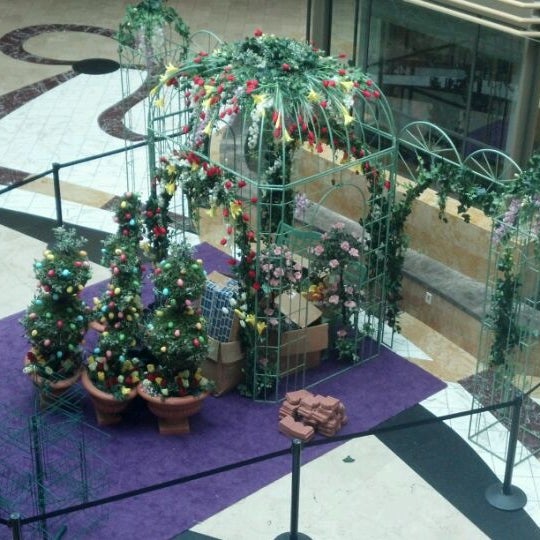 Photos at Springfield Mall - Shopping Mall