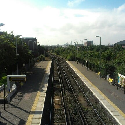Bootle Oriel Road Railway Station (BOT) - 228 visitors