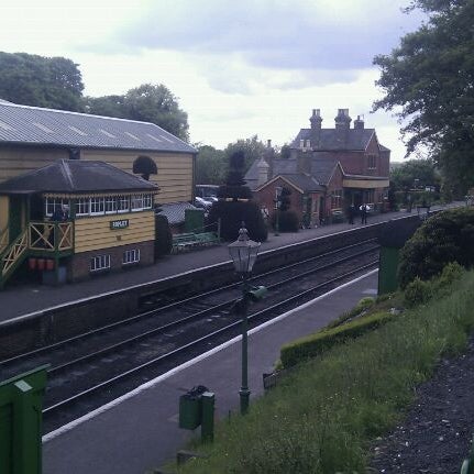 Ropley Railway Station (Watercress Line) - Train Station in Ropley