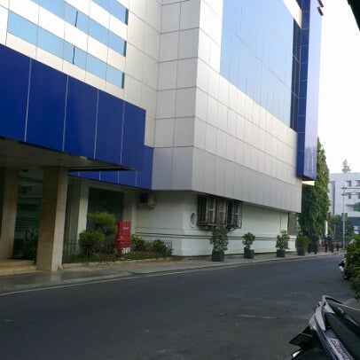 alamat bank rakyat hq - Michael Hamilton
