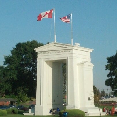 Photos at Peace Arch Border Crossing - Border Crossing
