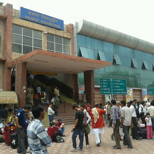 Hazrat Nizamuddin Railway Station (NZM) - New Delhi, Delhi