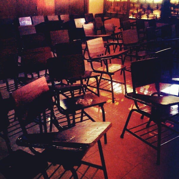 Gedung G4 FE UNESA - Surabaya, Jawa Timur