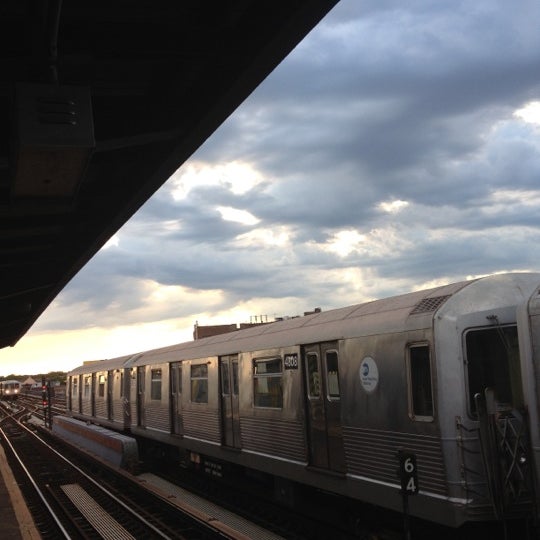 Photos at MTA Subway - 111th St (J) - Metro Station