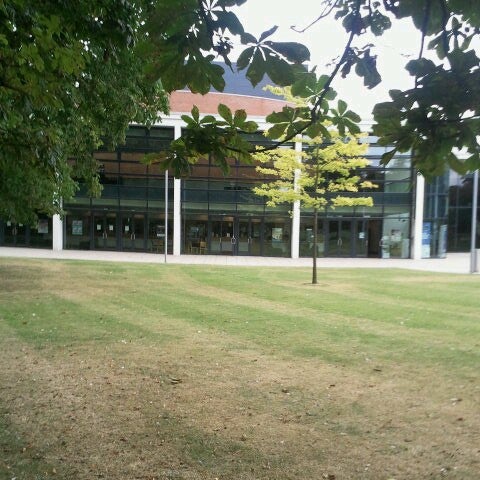 Grove Theatre - Theater in Dunstable