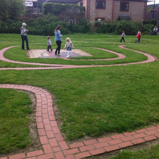 Royal Windsor Maze - The Goswells