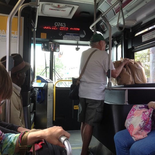 MBTA Bus Route 77 Harvard Square to Arlington Heights - Aggasiz ...