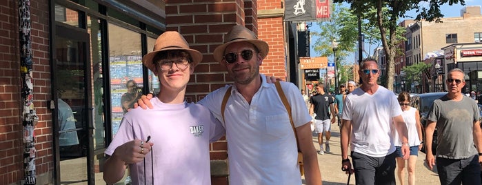 The 11 Best Fashion Accessories Stores in Chicago