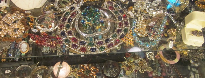 The 11 Best Antique Stores in Chicago