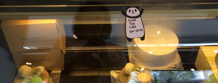 The 7 Best Places for Strawberry Cake in Kuala Lumpur