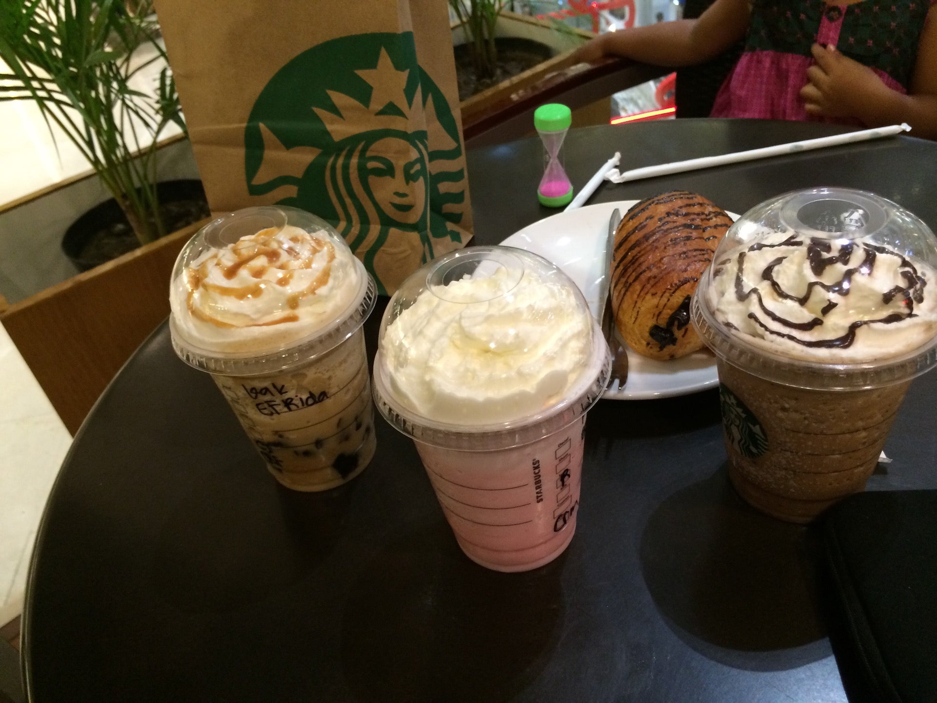 Starbucks - Tunjungan Plaza 3, Lt.1 - Surabaya