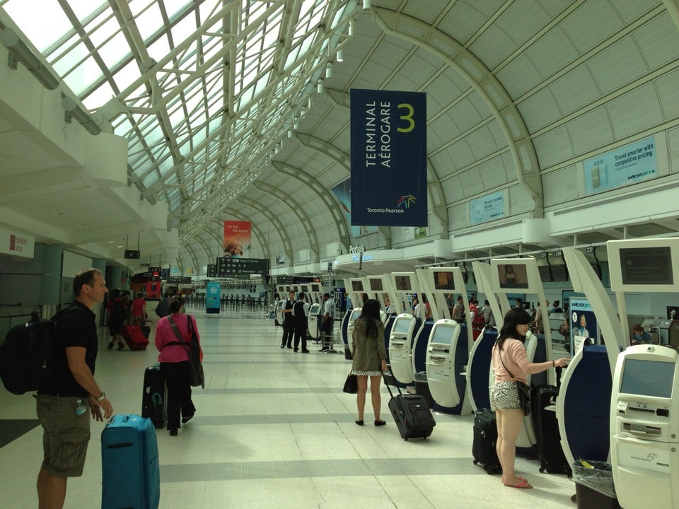Toronto Pearson International Airport (YYZ) - 3111 Convair Dr - Mississauga