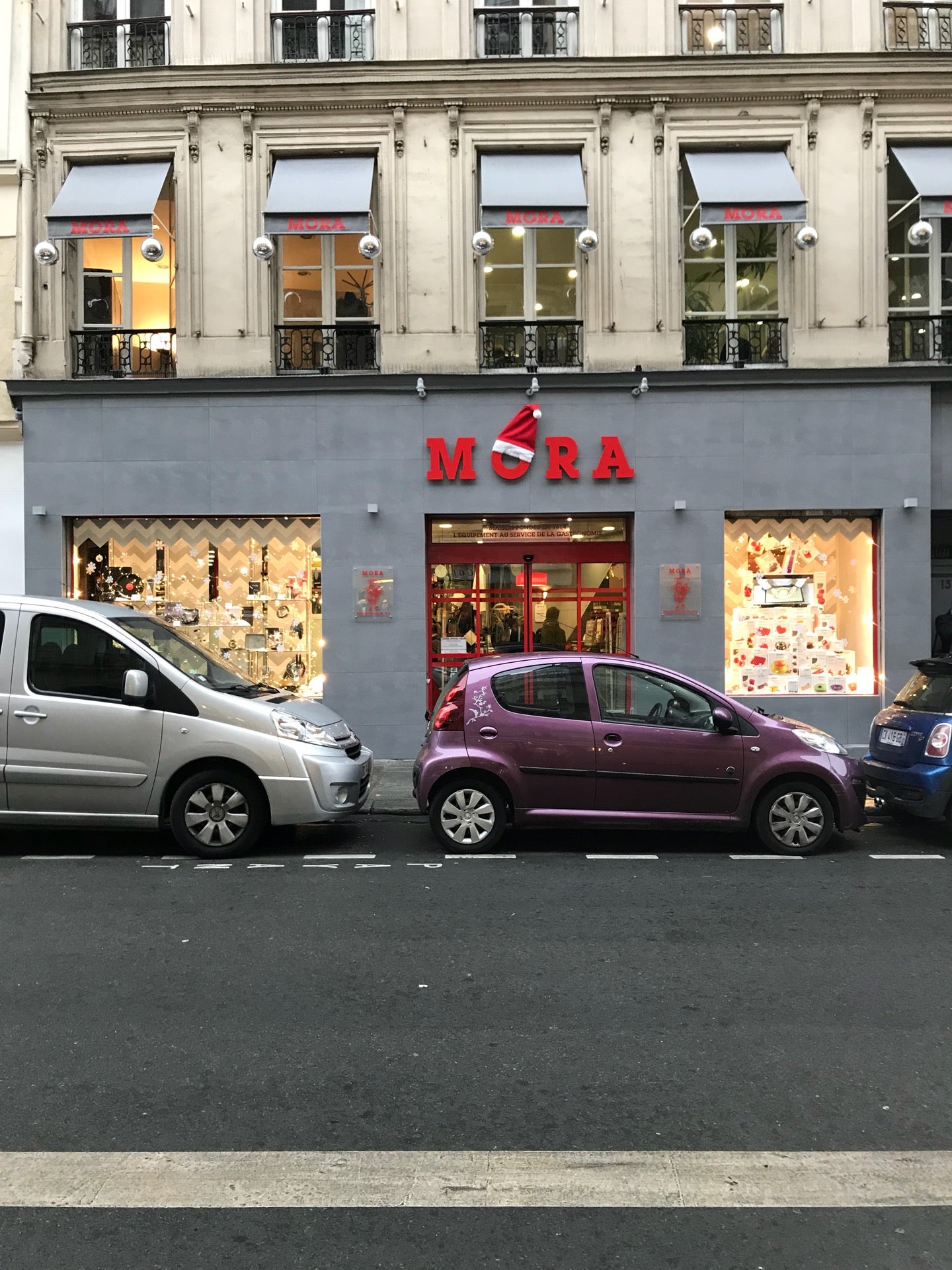Mora - 13 rue Montmartre - Paris