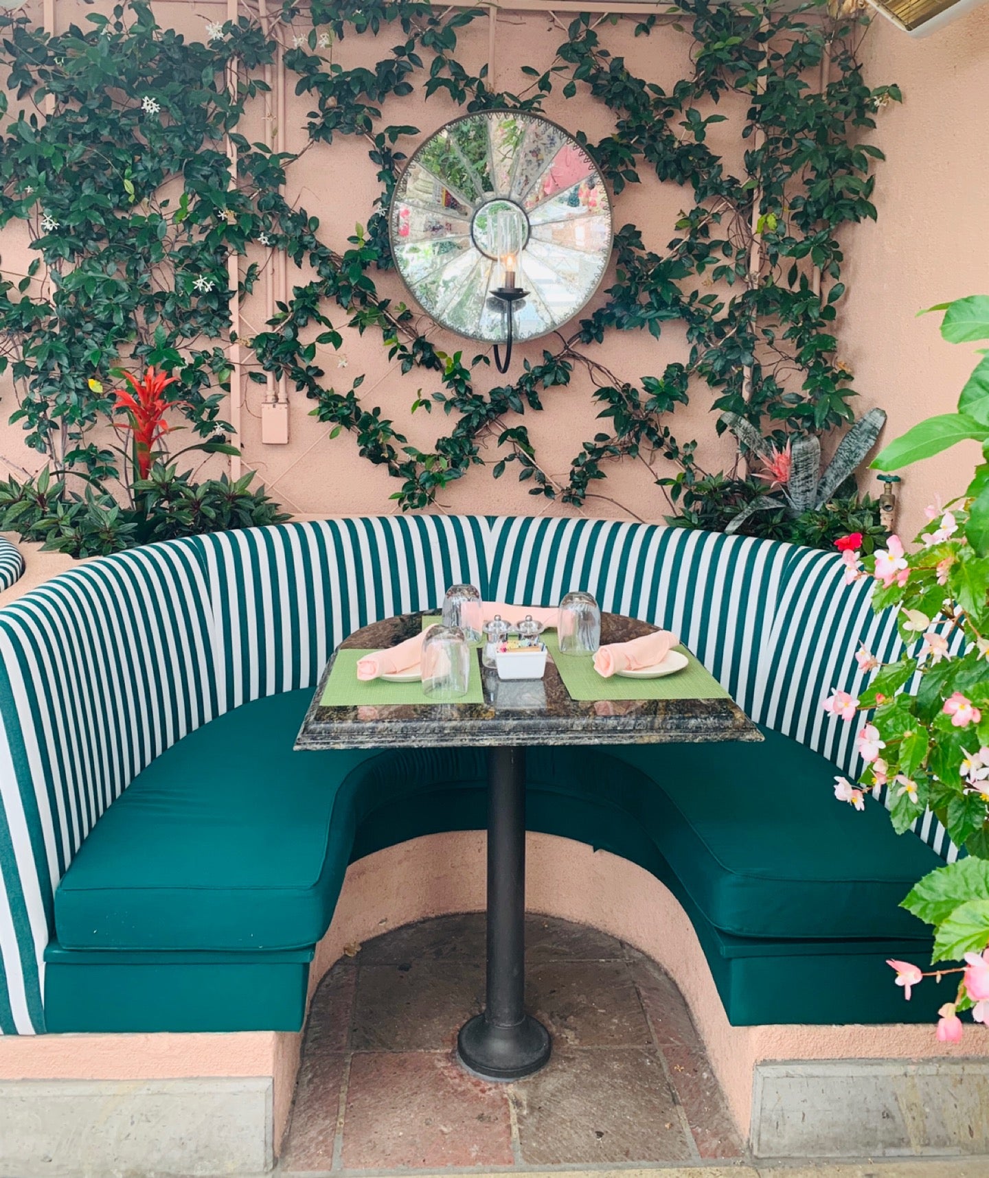 Cabana Cafe at the Beverly Hills Hotel - 9641 Sunset Blvd - Beverly Hills