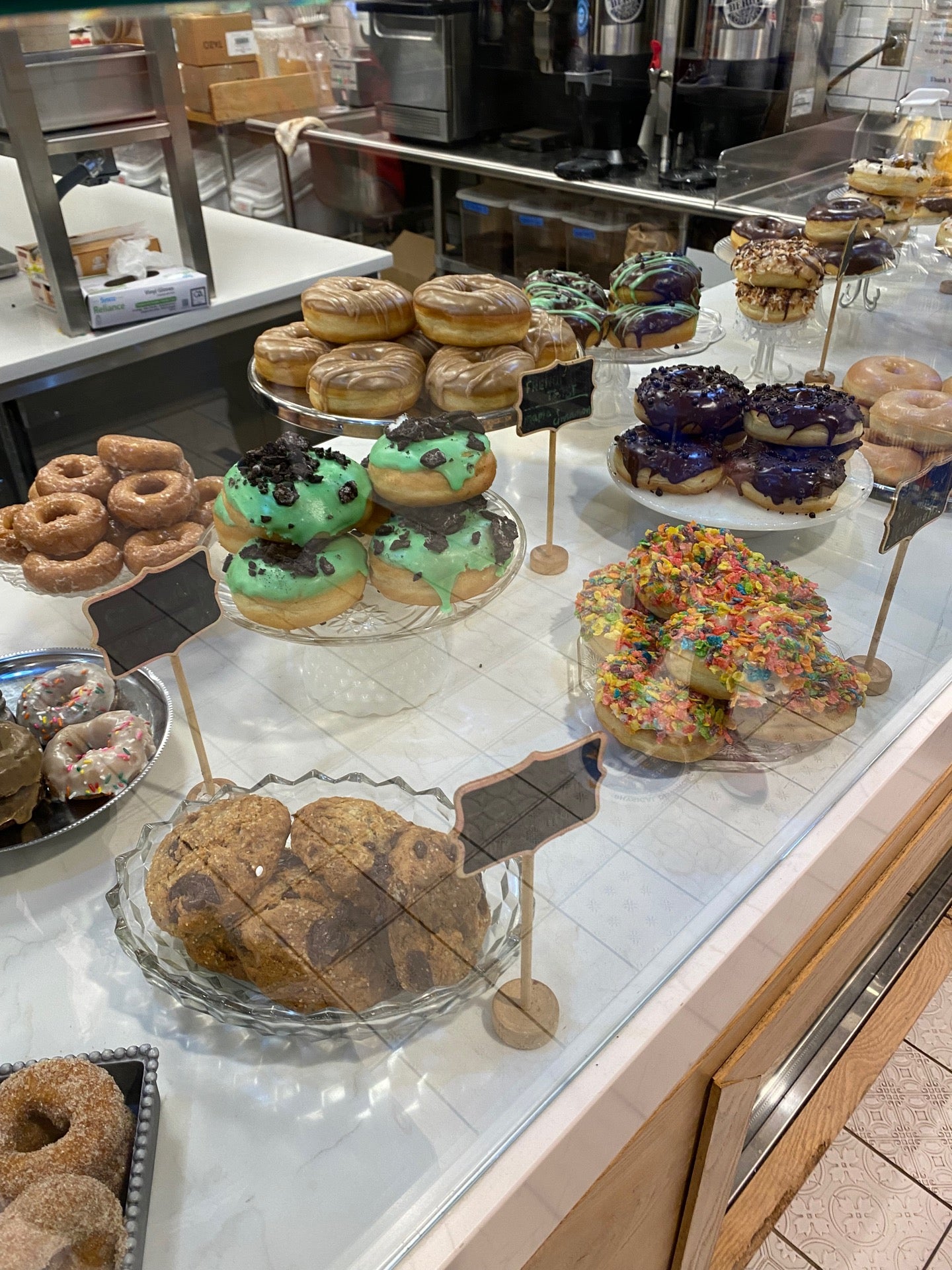 Angel Food Bakery & Donut Bar at MSP
