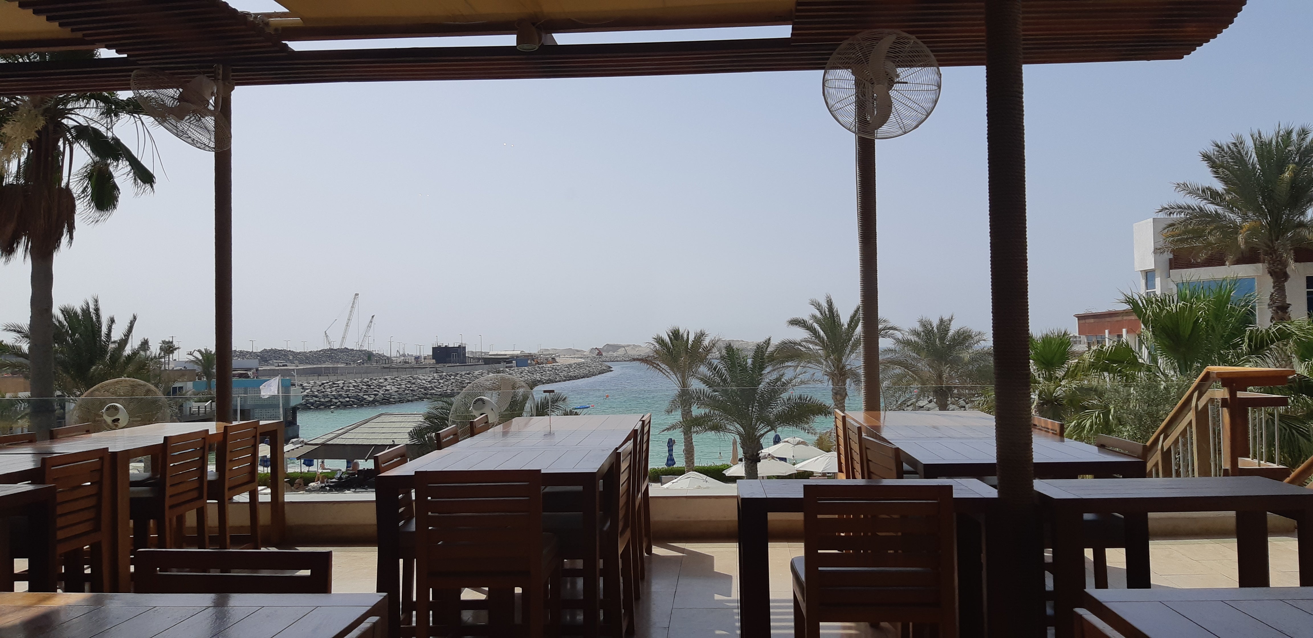Flooka - Dubai Marine Beach Resort & Spa - دبي