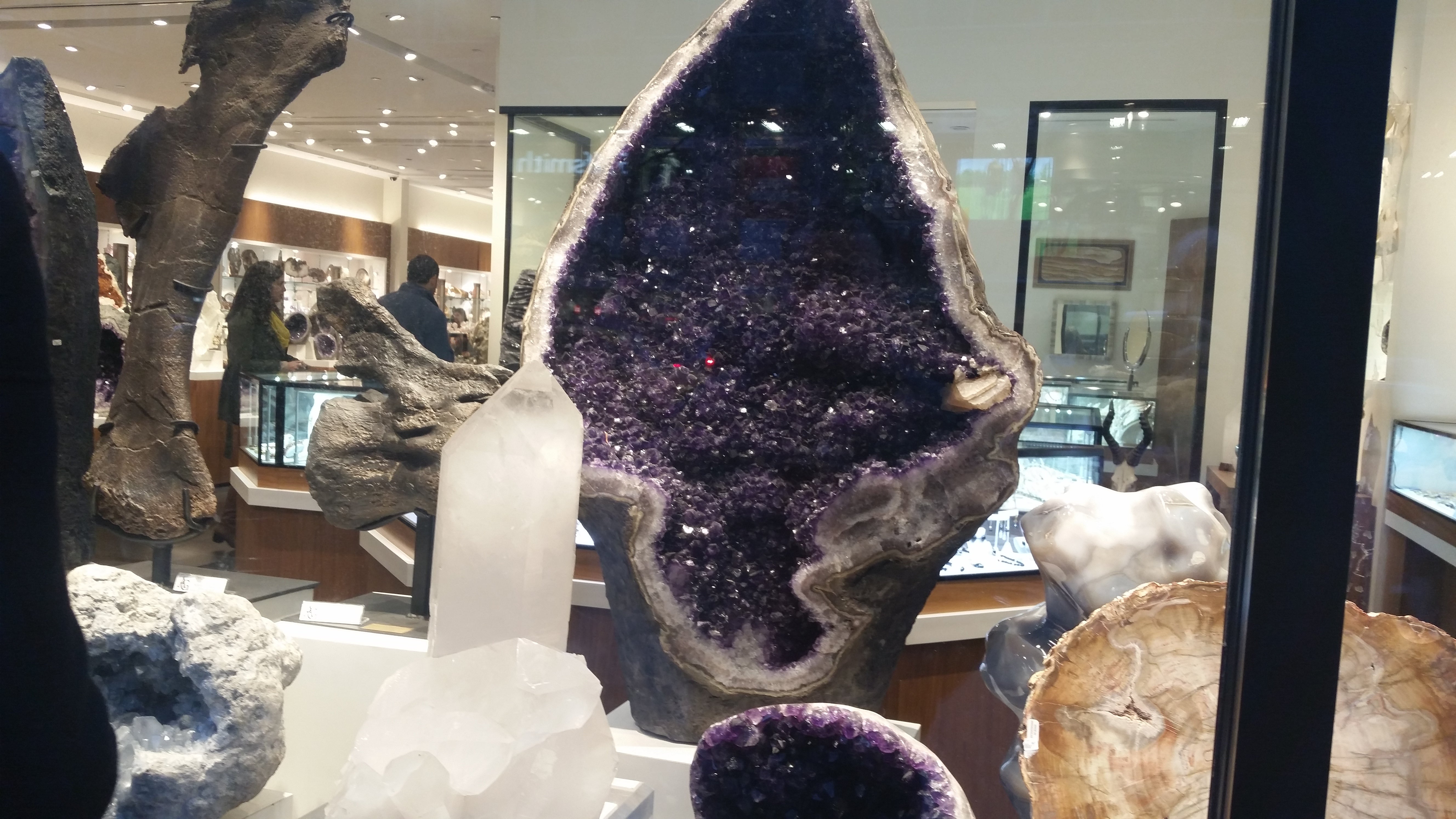 Astro Gallery of Gems - 417 5th Ave - New York