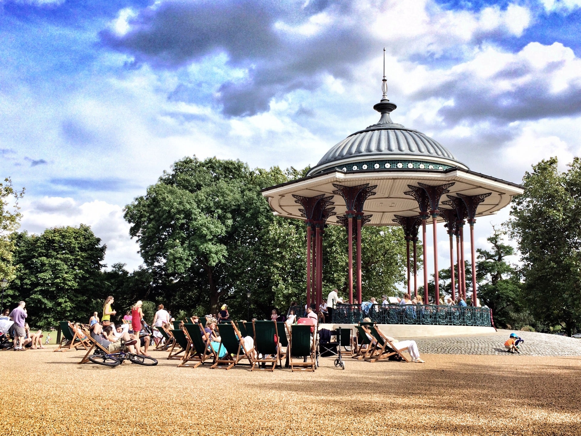 Clapham Common - Windmill Dr - London