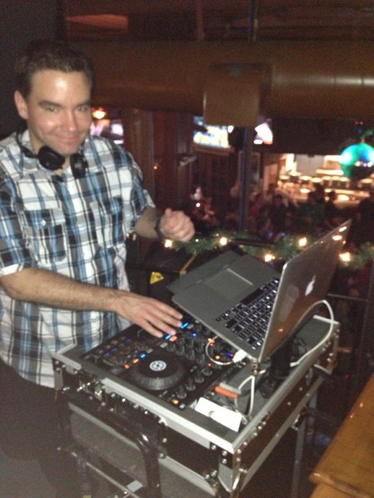 Mister Days - 3100 Clarendon Blvd - Arlington