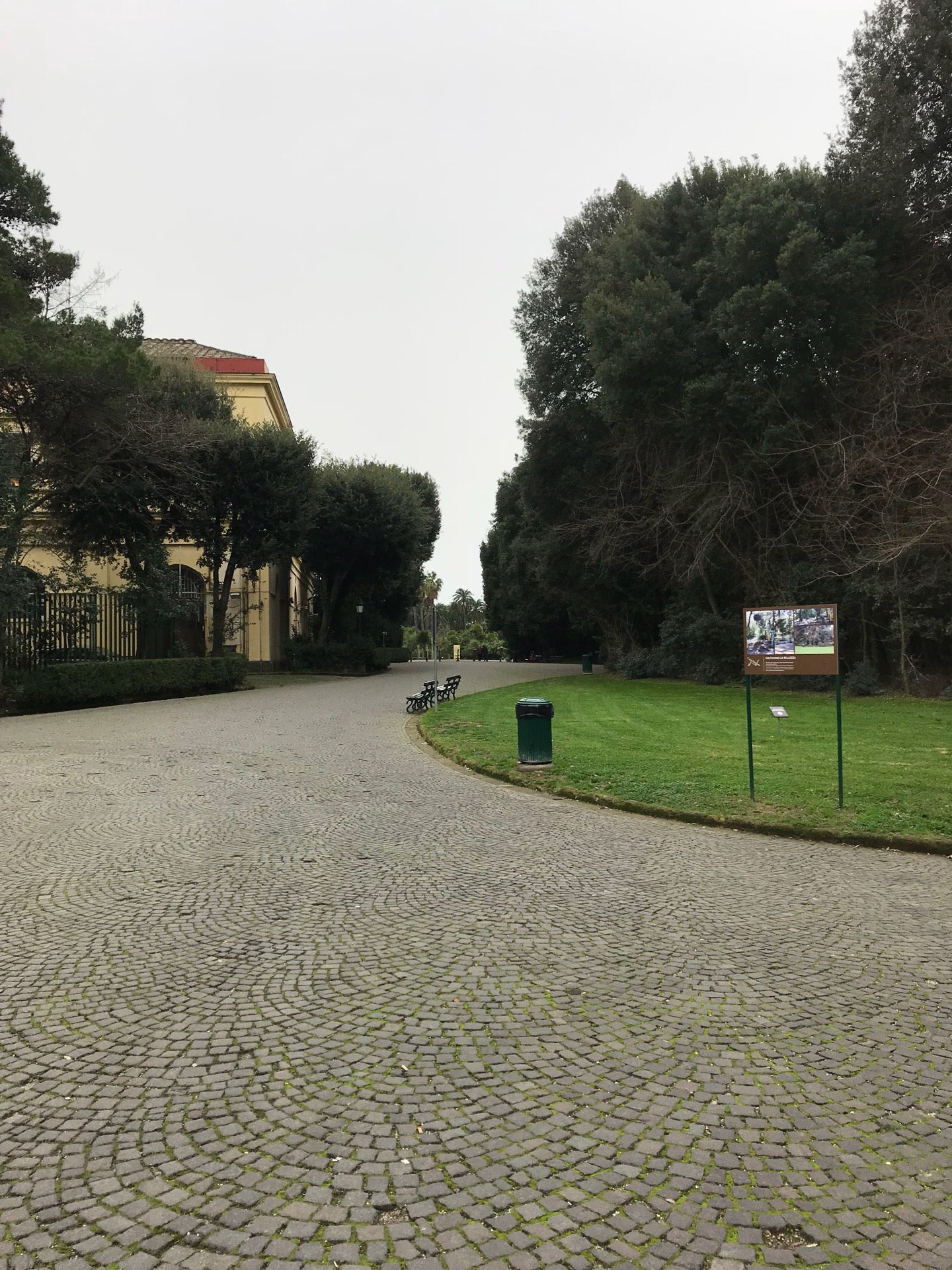 Parco di Capodimonte - Via Miano, 4 - Napoli