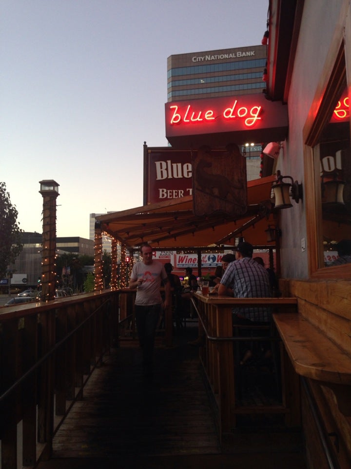 The Blue Dog Beer Tavern - 4524 Saugus Ave - Sherman Oaks
