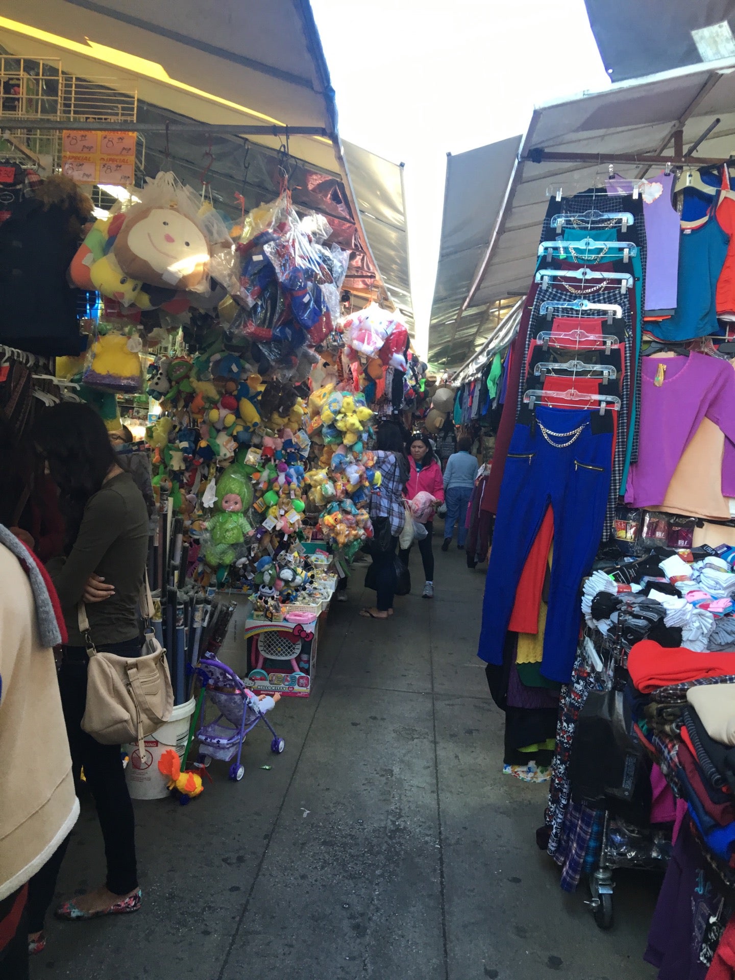 Saigon Plaza - 800 N Broadway - Los Angeles