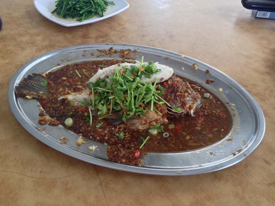 Restoran Ah Fatt Rawang Steam Fish 万挠阿发蒸非洲鱼 - 48 Jalan Rimbunan Raya ...