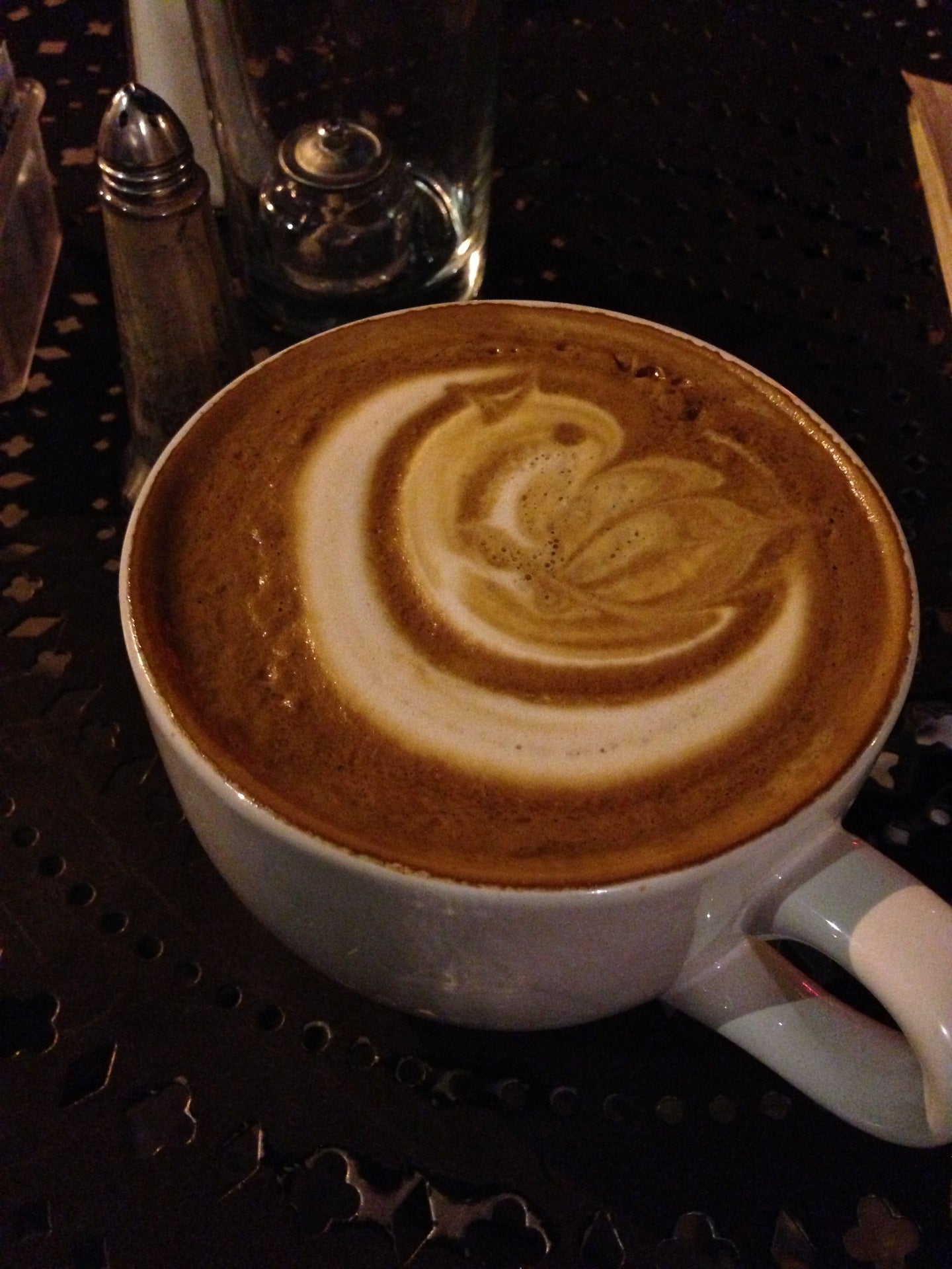 Urth Caffé - 8565 Melrose Ave - West Hollywood