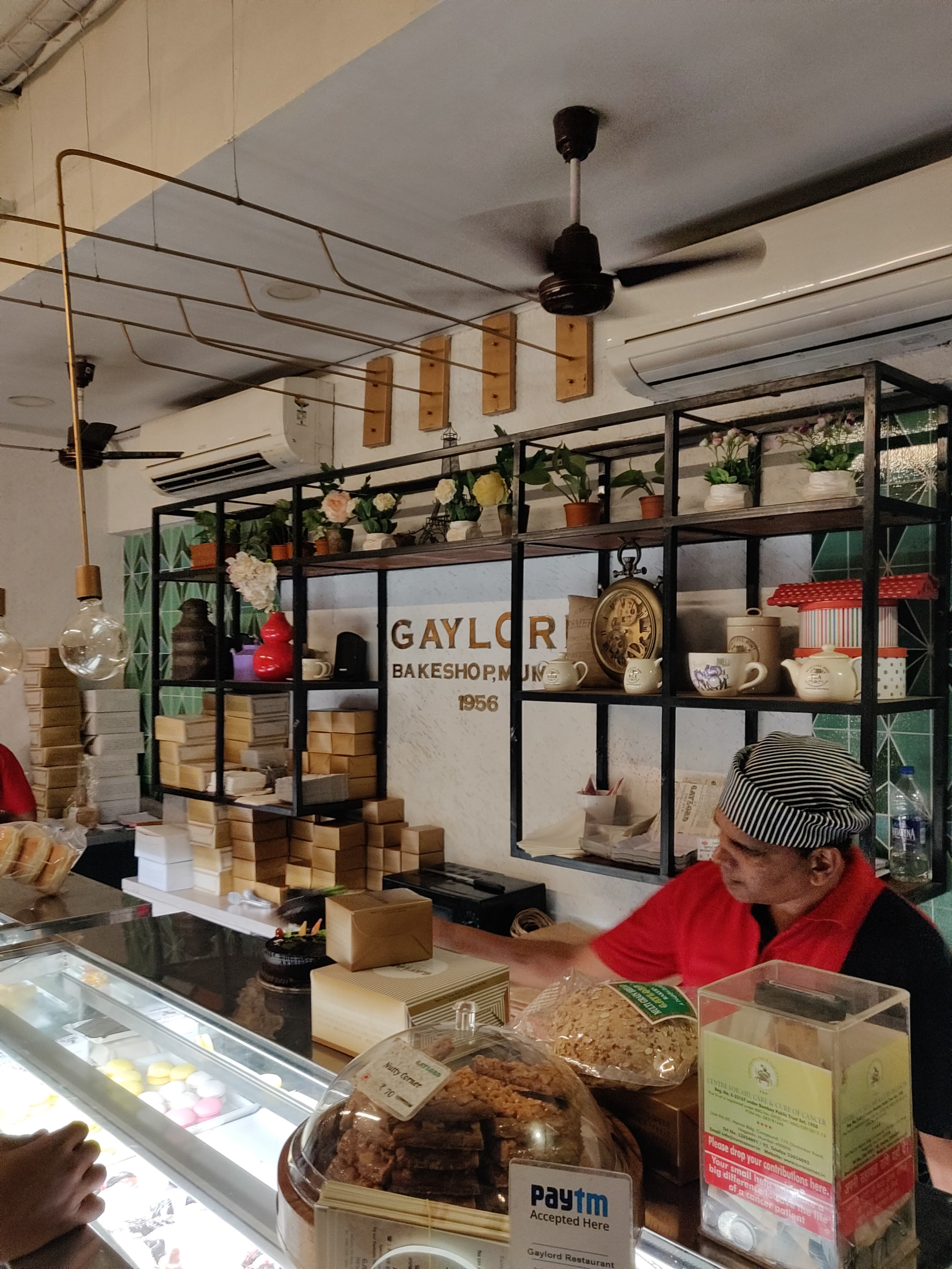 lord Restaurant - V. N. Road - Mumbai