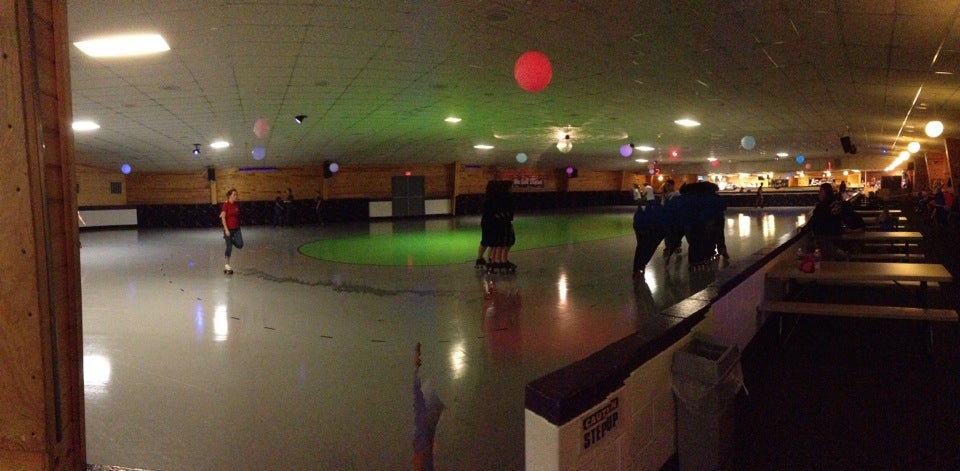 Skateland South • Springfield, United States • Amusement Center