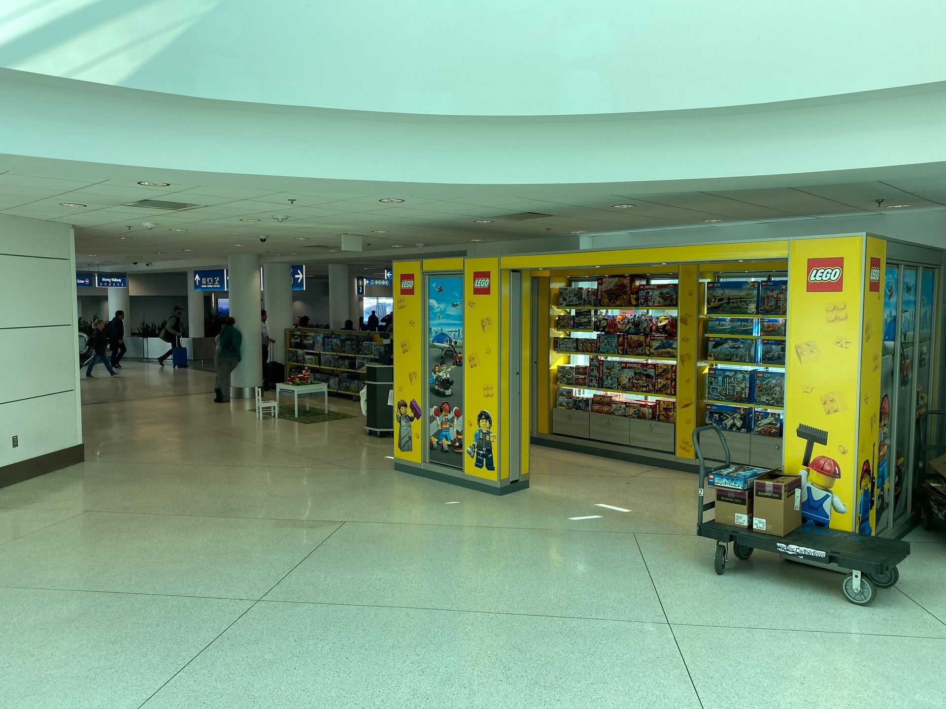 Lego Pop-up Shop at CLT
