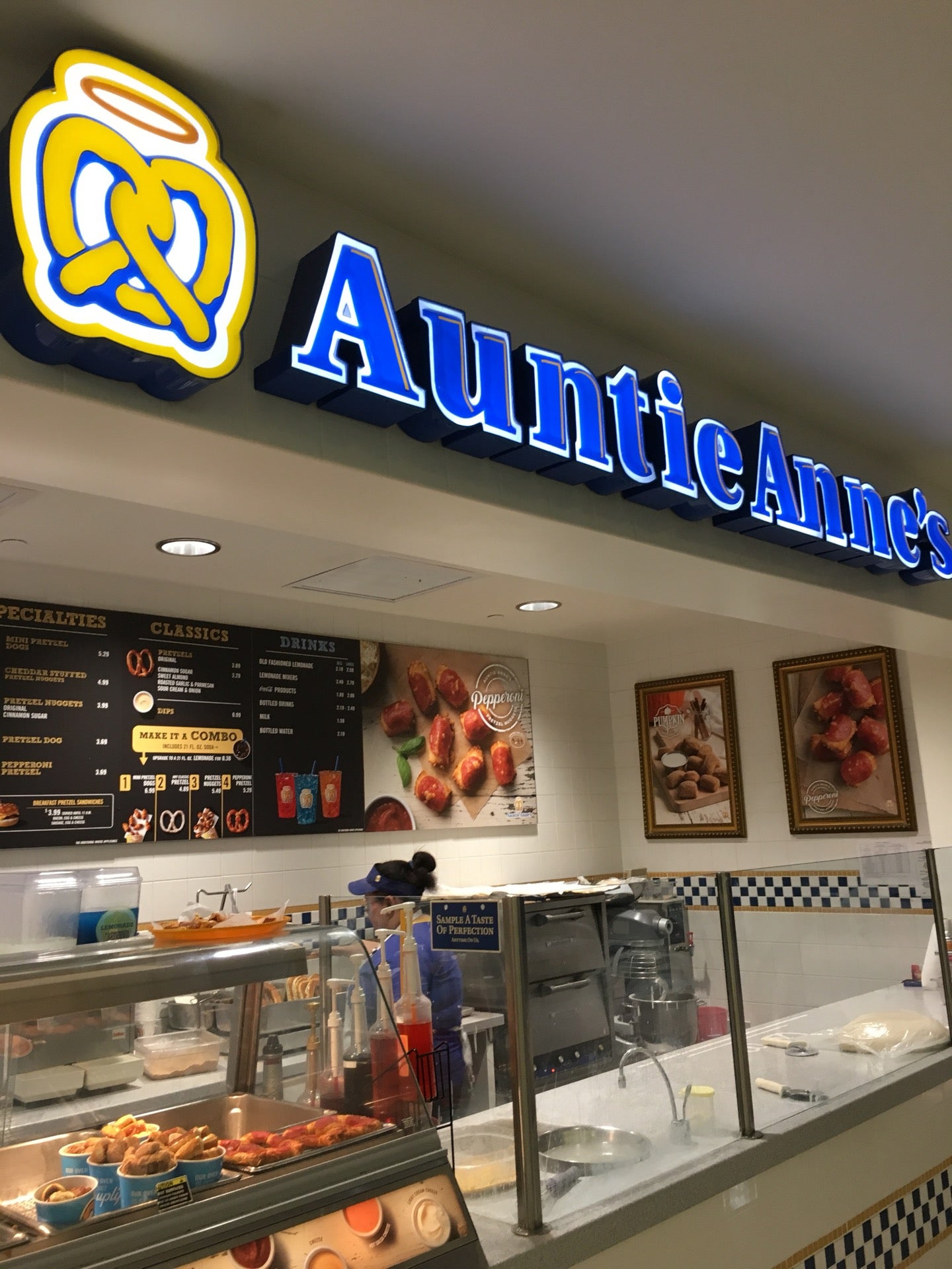 Auntie Anne's at CLE