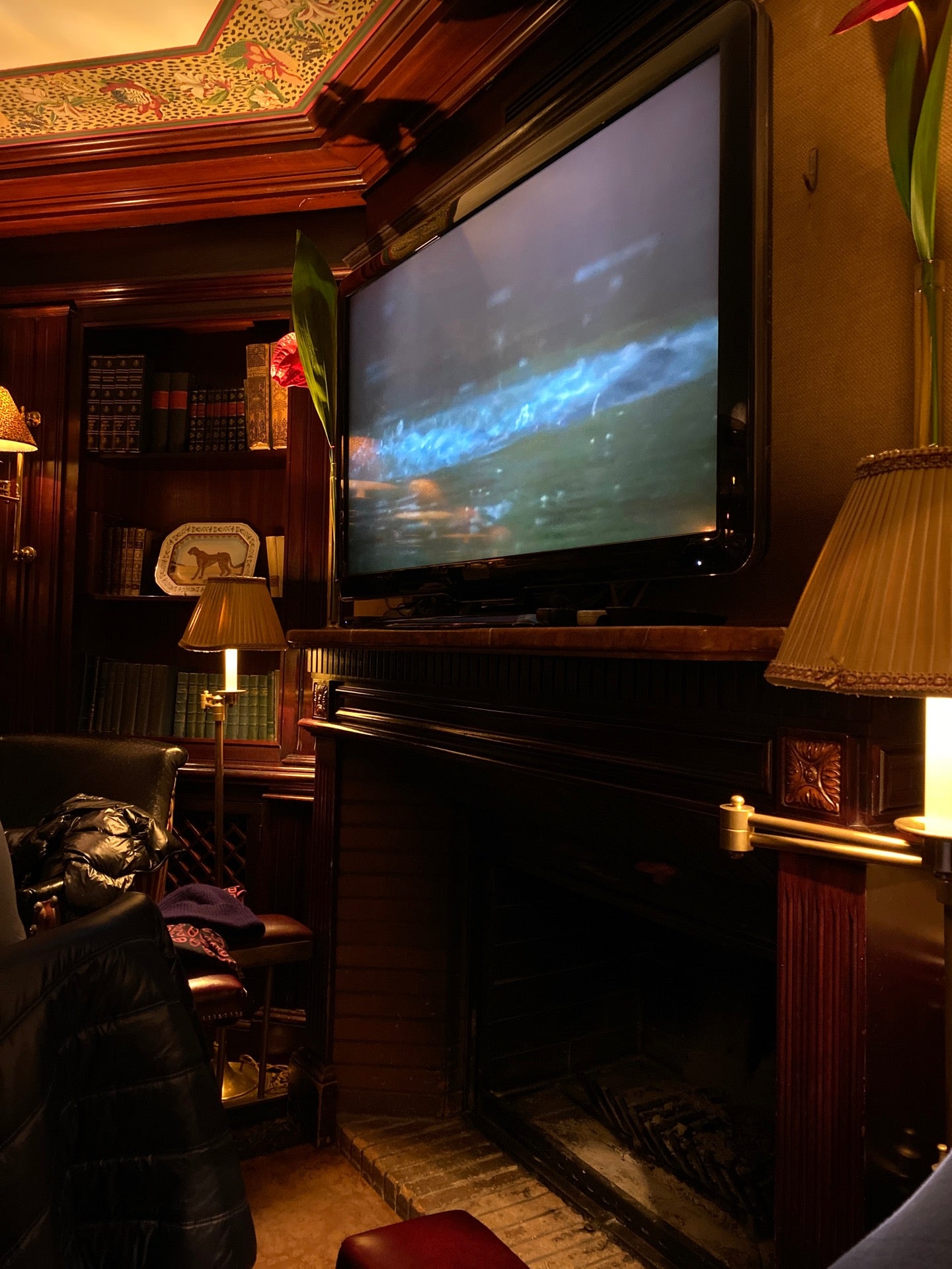 Leopard Room Bar - Quai du Mont-Blanc 17 - Genève