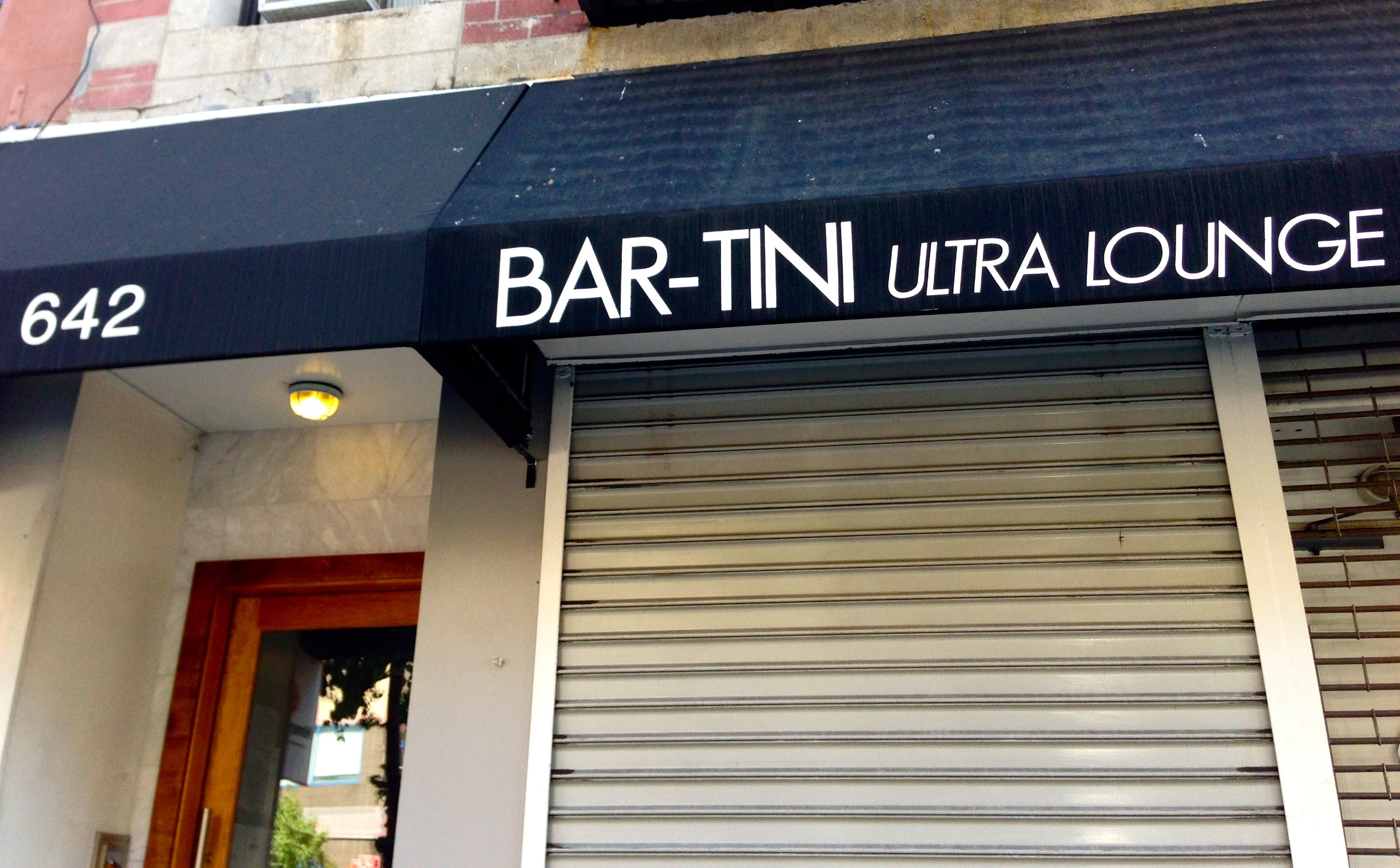 Bar-tini Ultra Lounge - 642 10th Ave - New York