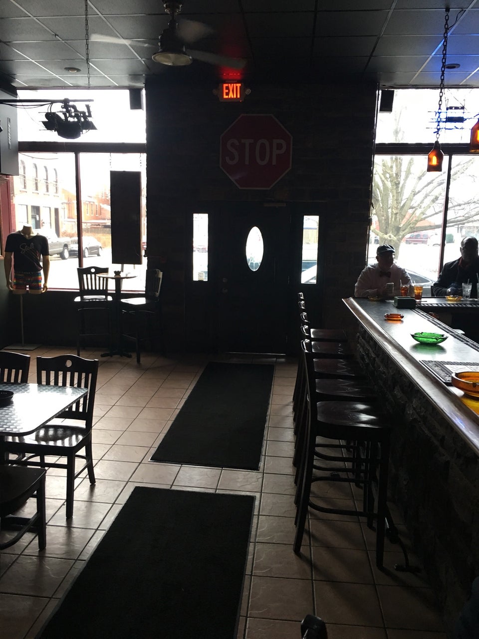 Bar 32 reviews, photos - Covington, KY - Cincinnati - GayCities Cincinnati