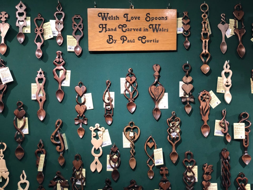 Castle Welsh Crafts reviews, photos - Cardiff - GayCities Cardiff