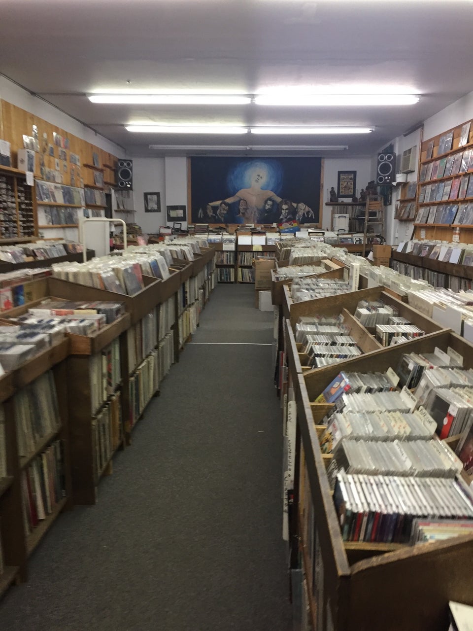 Photos of Old Record Stores and Shops (interiors) - got any?* | Page 5 ...