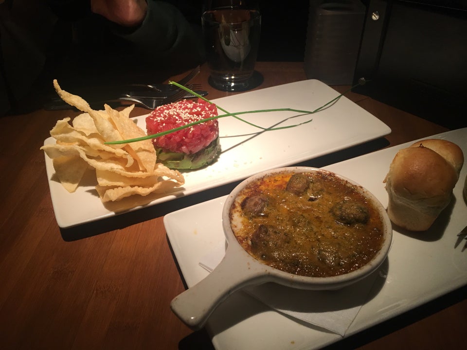 Gay Vancouver Guide - Gay Bars & Clubs, Hotels, Beaches, Reviews and ...