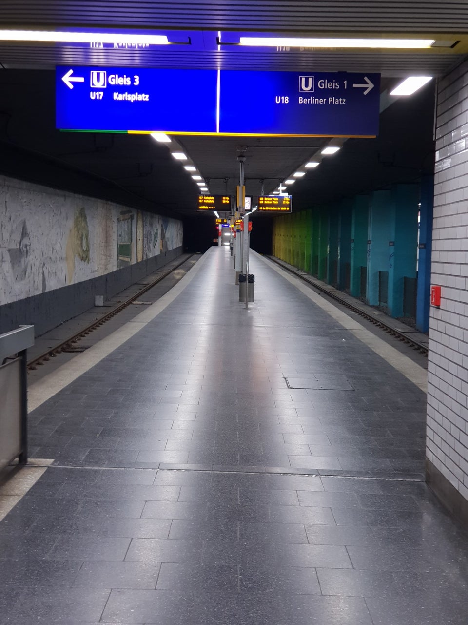 Station : r/LiminalSpace